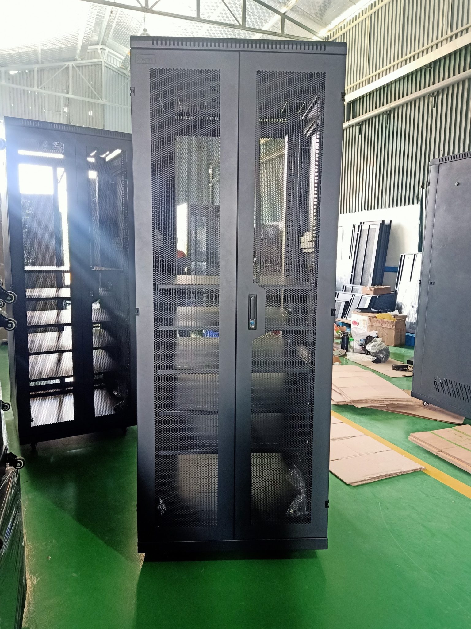 Ưu điểm chính tủ rack , tủ mạng 45U chính hãng SeArack – Cơ điện Hà Nội